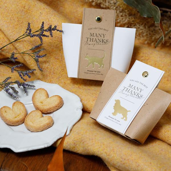 ■食品の為当店からの注文確定メール後のキャンセルは承れません■こちらは単品のみのお求めは10個よりご注文を受け付けております。可愛く駆け寄るDogとおすましCat！ナチュラルな雰囲気ときらりと光るイラストが特別感とラフ感、どちらも演出してく...