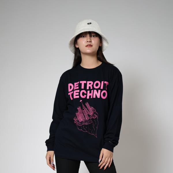 WATERFALL「デトロイトテクノ長袖Tシャツ（DETROIT TECHNO）」。2023AW新色。オリジナルイラスト。生産数量限定品。デザイナー自ら手書きしたイラストを背面にプリントしたWATERFALL完全オリジナル長袖Tシャツ。『〜...