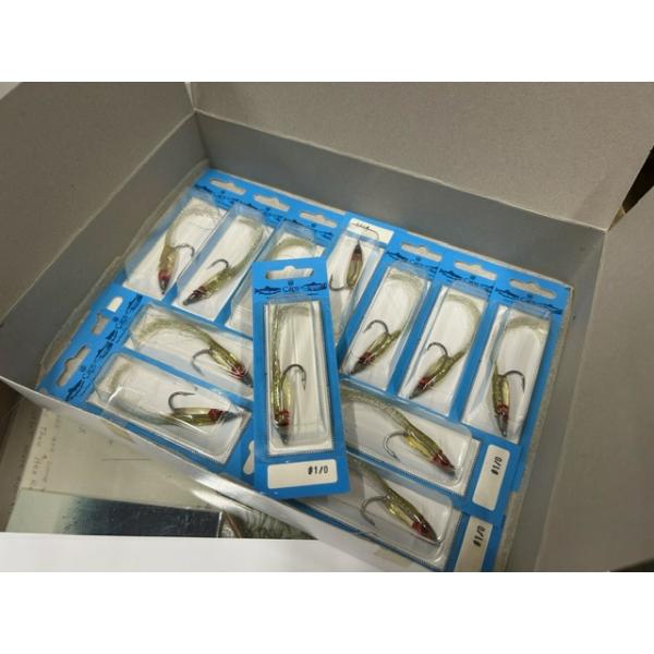 ソルトウォーターフライを代表する定番のエポキシミノーです。フライフィッシングはモチロン、対象魚がフィッシュイーターならルアーフィッシングにも使用可能。ジェットローのバディーとして、遠投マウスの弓角の代わりとして、弓羽等と同様に使用できます。...