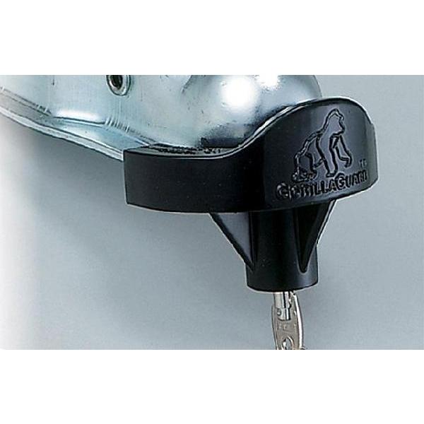 トレーラー用の防犯アイテムです。写真のようにヒッチカプラーにセットして連結をできなくします。(キーシリンダーロック式)■対応カプラーサイズ:2インチ