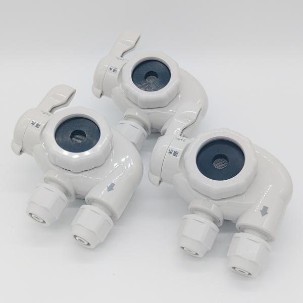 【商品名】2way切替コック（分岐水栓）【商品内容】2way切替コック（分岐水栓）×3個セット【交換目安】年に1度のお取り替えがオススメです。※内径8mmの給水ホースに対応可能です。※1way切替コックをご使用中の方もご使用頂けます。《対応...