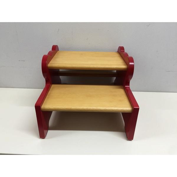MIKIHOUSEベアステップ踏み台※ミキハウスのポイントノベルティー非売品アイテムで、ベビー・キッズ用の踏み台です。中古品です。細かいキズはございますが、大きく目立つダメージは見受けられません。状態は写真を確認してください。カラー：赤外形...