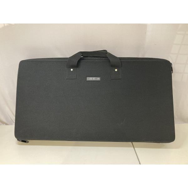 クッション性に優れた高密度エッグフォームを採用サイズ：内寸71.5ｘ41ｘ7（ｃｍ）対応機種：DDJ-FLX6/DDJ-GRV6など※サイズをご確認ください/ショルダーストラップ欠品、左手前のクッション破損あり付属品：本体のみ※主な付属品を...