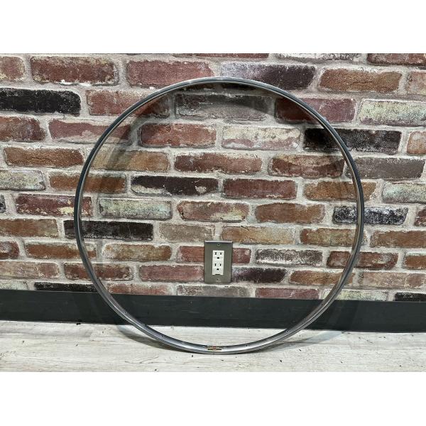 【ご注意】商品は店頭併売しておりますので、ご注文後欠品の場合がございます。ご了承ください。WEINMANNのチューブラーリムです。材質：アルミリムハイト：11mmリム幅：22mmホール数：36H実測重量：400ｇサビが多く見られますが、まだ...