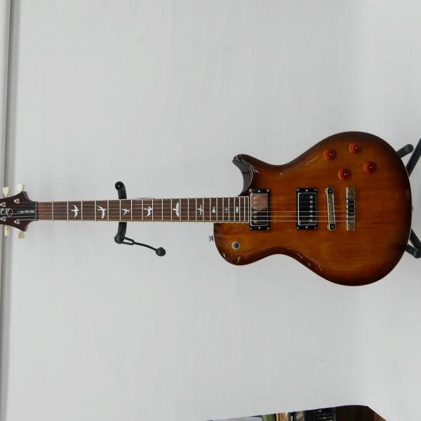 シリアル番号：CTIF013277ケースは純正のものではありませんネック：ほぼストレート/フレット：弾き減り少な目/ロッド余裕ありフレット残：8割程度/重量：約3,540g付属品：ケース※主な付属品を記載するようしております。中古品の特性上...