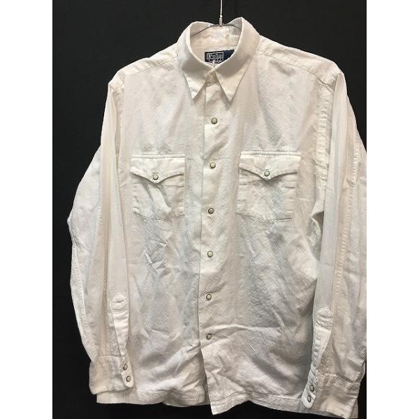 ラルフローレンMUSTIQUEホワイト長袖シャツです。柄入り！なかなかでてこないお品物です。シンプルなウエスタンシャツ！サイズ(ｃｍ)：表記サイズS・肩幅(平置)46・身幅53・袖丈62・着丈71付属品：本体のみ※主な付属品を記載するようし...