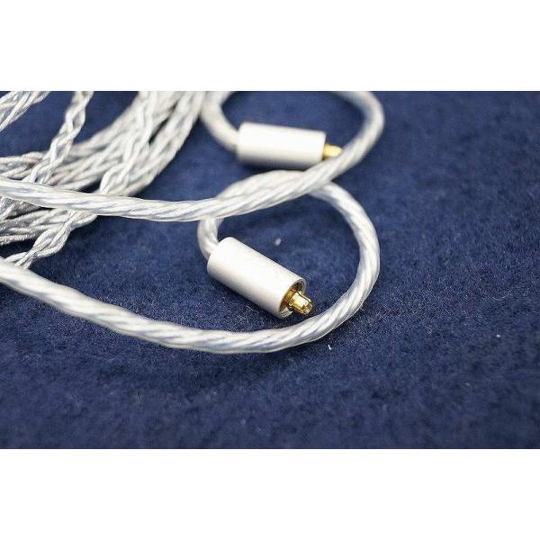 ブラッシュアップされた「Silversonicシリーズ」の8導体モデル・導体材料：純度銀メッキ銅・導体数：8本・ケーブル：約120cm使用感なく、美品です。付属品：元箱※主な付属品を記載するようしております。中古品の特性上、全ての付属品の正...