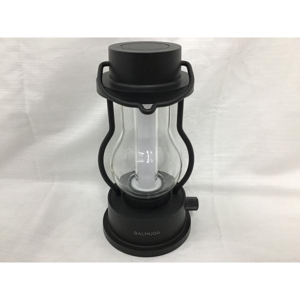 シリアル番号：P00F19M106971日常の何気ない時間を、少しだけ特別に彩るLEDランタンキャンドルのように揺らぐ暖色の灯りから、読書灯にも使える温白色の灯りまで。食卓やリビング、寝室、バルコニーやアウトドアなど、場所を問わずさまざまな...