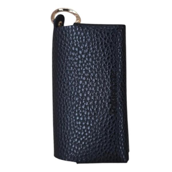 シボ加工のある合皮ティッシュケース。【サイズ】約横6.5×縦9.5×奥行3cm【材質】PVC【JAN】4526112211128【パッケージサイズ】65×95×30mm【関連キーワード】