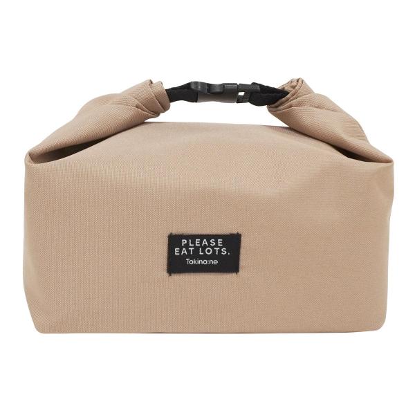 お弁当箱の持ち運びにぴったりなバックル付のランチバッグです。カラーはベージュで男女共に持ちやすいです。表側はポリエステルの無地生地で内側は耐熱効果のある素材を使用しています。【サイズ】約H300×W280×D100mm【材質】ポリエステル、...