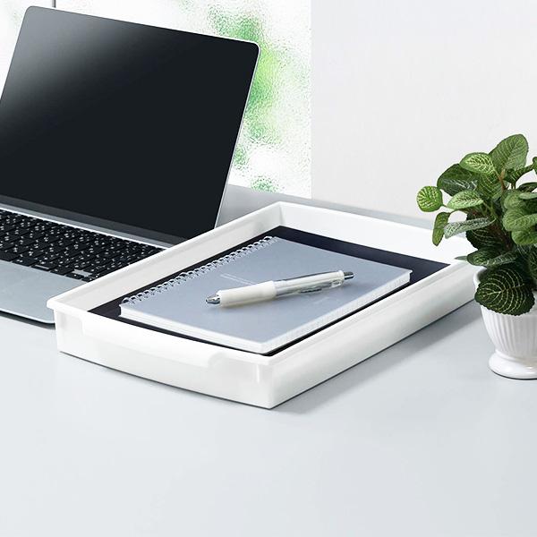 【アイテム説明】こちらはワッツが自信を持ってオススメするPB（プライベートブランド）商品で、書類整理に最適なA4サイズのトレー。A4ファイルやA4サイズの書類が収納できる。卓上の書類やパソコン周りの小物をスッキリ整理できる。別売りのA4コン...