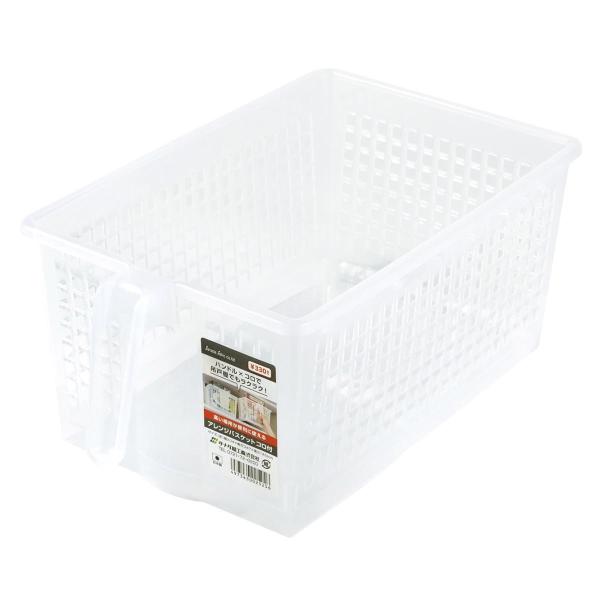 ハンドルとコロ付きで高い場所でも便利に使えるバスケット。袋麺やレトルト食品の箱がちょうど収まるサイズ感。使用しない時は、積み重ねて省スペースで片付けられる。【材質】ポリプロピレン【JAN】4973430025256【パッケージサイズ】204...
