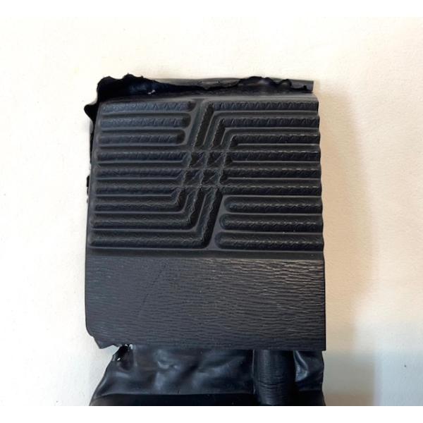 製靴材料　スポンジヒール（Zス−パー）黒色　厚さ13ｍｍ　サイズ巾9.1長さ10.2cm1足セットになります。　スポンジ底　Zスーパー用ヒール　　　在庫限りにつき、アウトレット価格にて販売します。各種スポンジ底・かかとの修理・製作におすすめです。