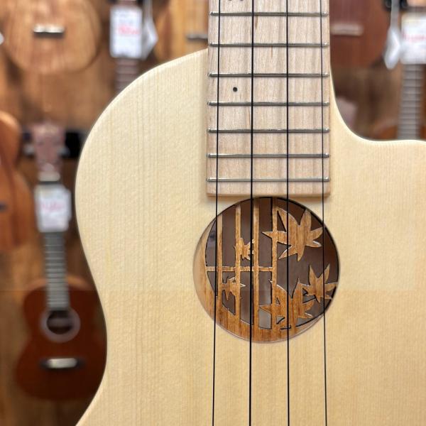 北海道にてデザインされ、北海道の木材を使用し、北海道で製作される純国産ウクレレ！