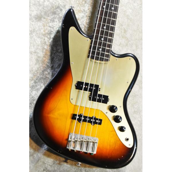 今回入荷の1本は比較的軽量タイプで指版の色も濃く且つレリックの風合いも良く魅力的な1本です！2024年新章開幕と共に発表され、全世界のお盟主様待望のMISAモデルが遂に入荷！