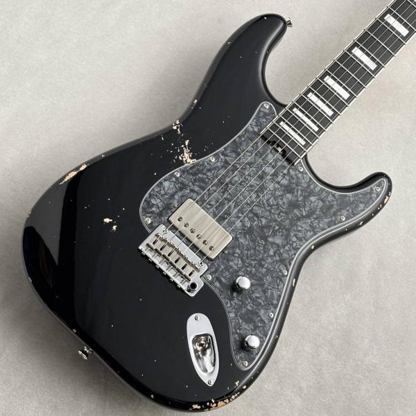 1Hレイアウトのシンプルなスペック！　各部にしっかり拘り、エボニー指板・白蝶貝インレイ・ベアナックルPU・リバースヘッド等個性と実用性を兼ね備えたカスタムオーダー品です！