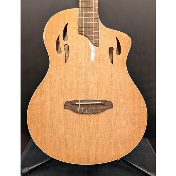 ドイツ発のギターブランド、オルテガから薄胴エレガット『ツアープレイヤーシリーズ』が新登場！細めの48mm幅ネック、充電式プリアンプ搭載。