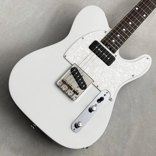 使い勝手の良いサウンドとやや独特且つ爽やかなルックスを兼ね備えたカスタムオーダー品！　Topにバインディングを巻き、トップとバックでカラーを変えるユニークなカラーリングです。