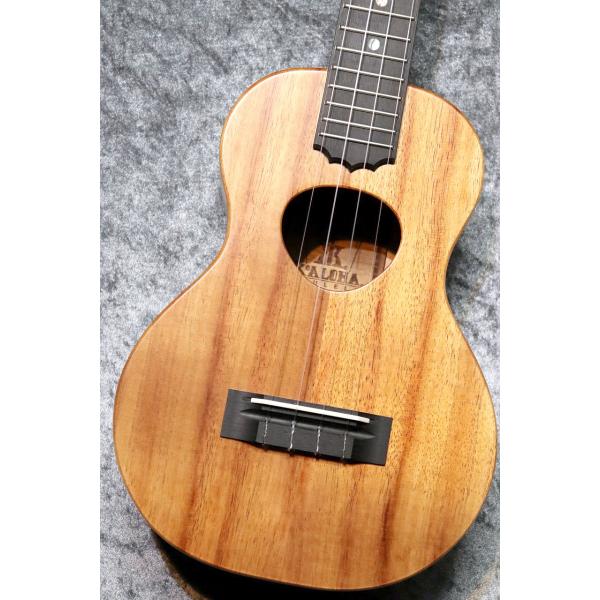 19世紀ハワイ王朝Kaiulani王女のお気に入りジャスミンの花と孔雀は共にハワイ語でPikake/ピカケと呼ばれます。Kaiulani王女にちなんでつけられたのがPikakeシリーズの由来です。Pikakeシリーズはスムーズで美しいサテン...