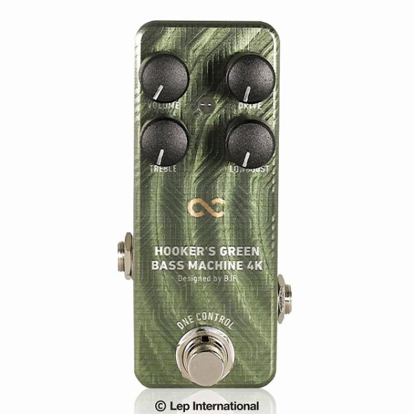 One Control Hooker's Green Bass Machineは、ベーシストが求めるベースアンプの特性、音色だけでなく深みのあるフィーリングまでを小さな筐体に収めました。ベースチューブアンプはオールドスクールなロックサウンド...