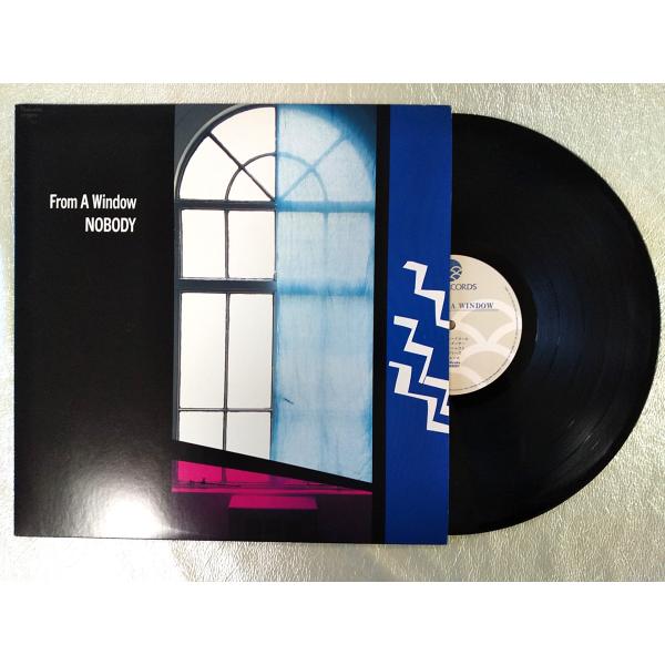 こちらはレンタル落ち・販売落ちの中古レコードになります。LPレコードは佐川急便にて発送致します。EPレコードはゆうメールにて発送致します。複数ご購入いただいた場合は佐川急便での発送へと変更になる場合もある為、送料に変動がございます。商品の内...