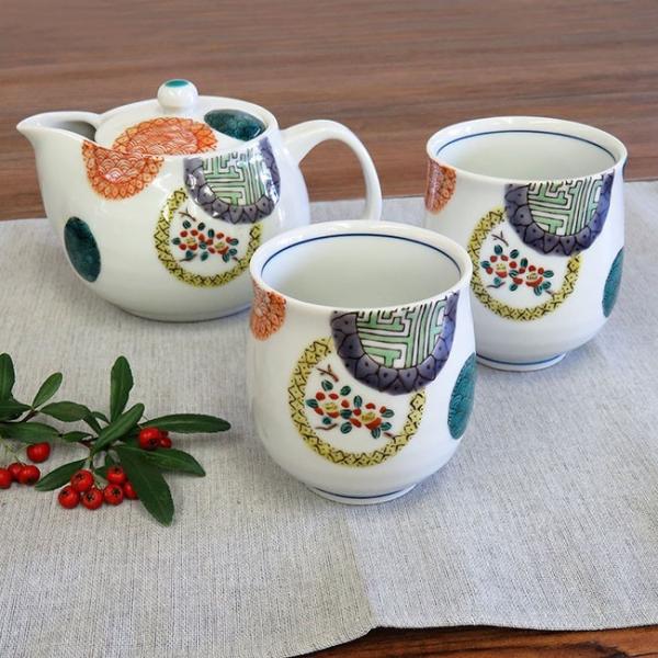 ≪九谷焼≫ 加賀百万石360年の伝統美加賀百万石に代表されるその豪放、華麗な風格を持つ作風は他の焼き物の追従を許さないものがあります。開窯以来350年の歳月を経た現在も尚、その技は脈々と受継がれ世界的に高く評価されております。美術的完成度が...