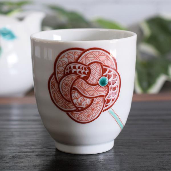 ≪九谷焼≫ 加賀百万石370年の伝統美加賀百万石に代表されるその豪放、華麗な風格を持つ作風は他の焼き物の追従を許さないものがあります。開窯以来360年の歳月を経た現在も尚、その技は脈々と受継がれ世界的に高く評価されております。美術的完成度が...