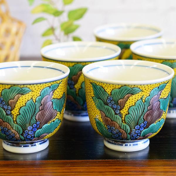 【九谷焼】加賀百万石360年の伝統美加賀百万石に代表されるその豪放、華麗な風格を持つ作風は他の焼き物の追従を許さないものがあります。開窯以来360年の歳月を経た現在も尚、その技は脈々と受継がれ世界的に高く評価されております。美術的完成度が高...