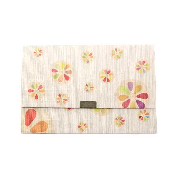 室町期に生まれた、書院造の頃より現代まで息づく襖（ふすま）紙、紗紙でつくった懐紙入れ。繰り返し使う度に風合いが増し、紗紙独特の柔らかな手触りに変化していきます。この素材に使われている紗紙とは、主に襖用に製造され、その風合いと耐久性がよろこば...