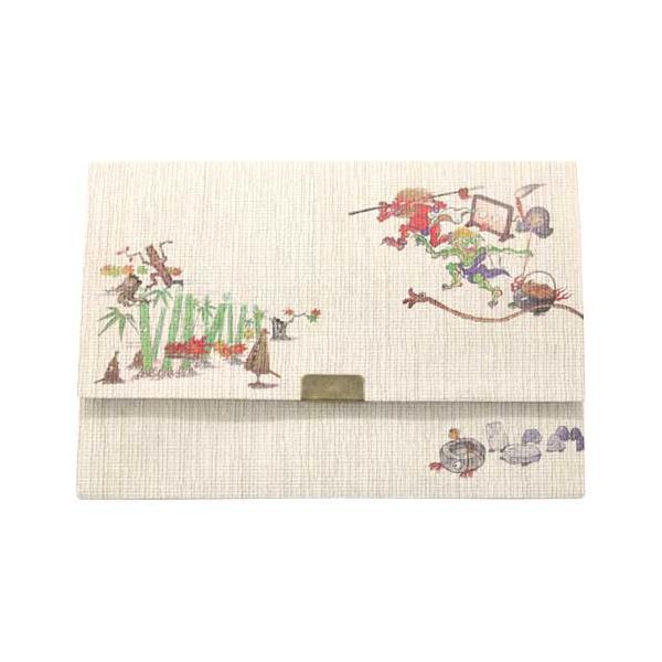 室町期に生まれた、書院造の頃より現代まで息づく襖（ふすま）紙、紗紙でつくった懐紙入れ。繰り返し使う度に風合いが増し、紗紙独特の柔らかな手触りに変化していきます。この素材に使われている紗紙とは、主に襖用に製造され、その風合いと耐久性がよろこば...