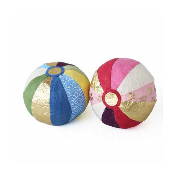 和紙のお正月飾りシリーズ。細かい部分までしっかりと作られており、和紙とは思えない出来栄え。単独で飾るのも良いですが、他のものと組み合わせて飾ることで、自分だけのお正月飾りを組む事が出来る、自由度の高いお正月飾りです。こちらは和紙で作った可愛...