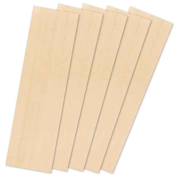 原木から木製品まで携っている木材会社、加賀谷木材が作った工作用素材の薄い板（経木）です。エゾ松を切り出して1mmの薄さに仕上げています。内容：工作材5枚入りサイズ：10×35×厚0.1(cm)