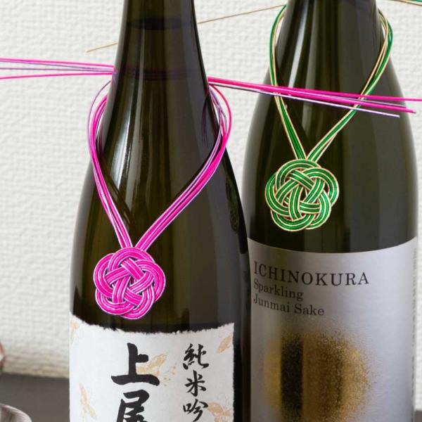 就労継続支援事業所にお願いした水引です。すべて手作業で行っていただきましたが、水引製作のプロではないので少し形の悪い物もございます。ご了承頂いた上でご注文をお願い致します。しかしながら、それを十分カバーできるアイデア水引になっています。こち...