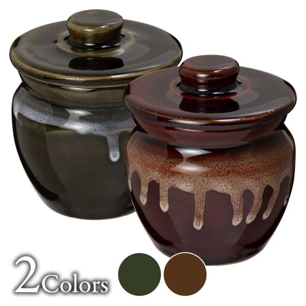 昔からあるデザインの瓶。釉薬が流れる雰囲気がとても懐かしく、いつまでも人気のタイプ。ただ昔は梅干しを漬ける用でしたが、ストッカーとして役立つ蓋付きのミニタイプとなり、様々な場面で役立つアイテムになりました。佃煮はもちろん胡麻や鰹節。ご飯にか...