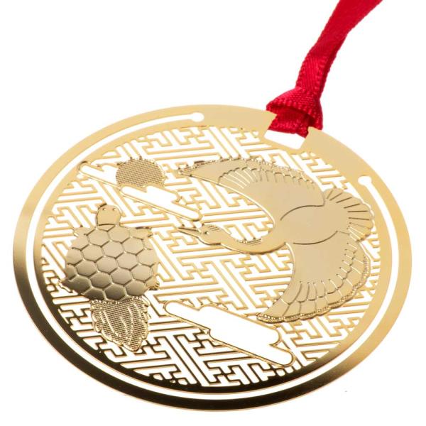 電子部品に用いられる精密加工の技術を持った、日本の企業の製品。数ミクロン単位での精密加工技術を活かし、金色のしおりを製作いたしました。日本で縁起の良いとされるモチーフを描いたシリーズです。海外へのお土産ものだけでなく、ちょっとした心付けに最...