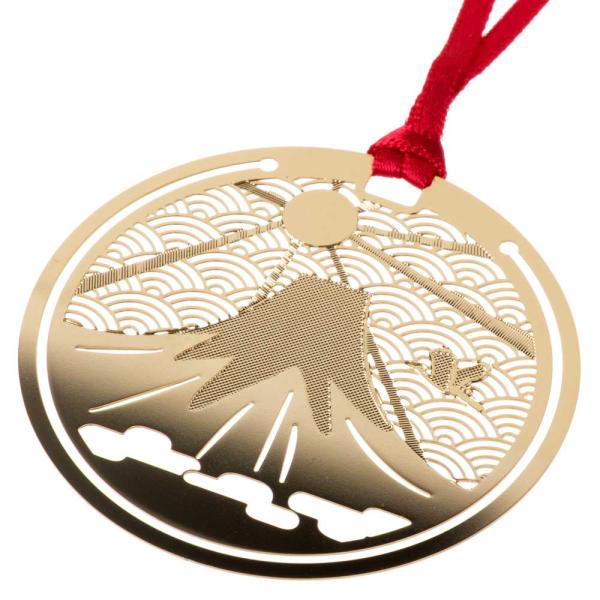 電子部品に用いられる精密加工の技術を持った、日本の企業の製品。数ミクロン単位での精密加工技術を活かし、金色のしおりを製作いたしました。日本で縁起の良いとされるモチーフを描いたシリーズです。海外へのお土産ものだけでなく、ちょっとした心付けに最...