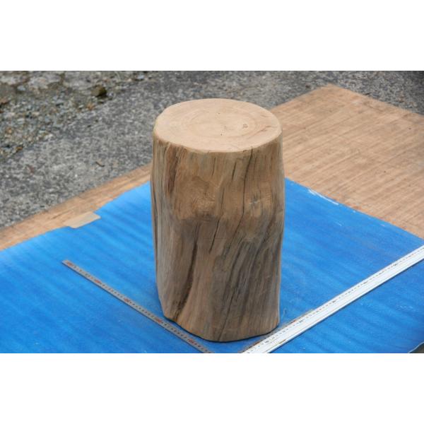 415（高さ）、230〜255（上部直径）、単位ミリ、自然乾燥材です、スツール、飾り台、樹種不明、よく乾燥していますが輪切り材ですので今後も割れが出ることがあります、無垢材ですので傷、節、割れ、虫穴、反り、などあるとお考え下さい、寸法の多少...
