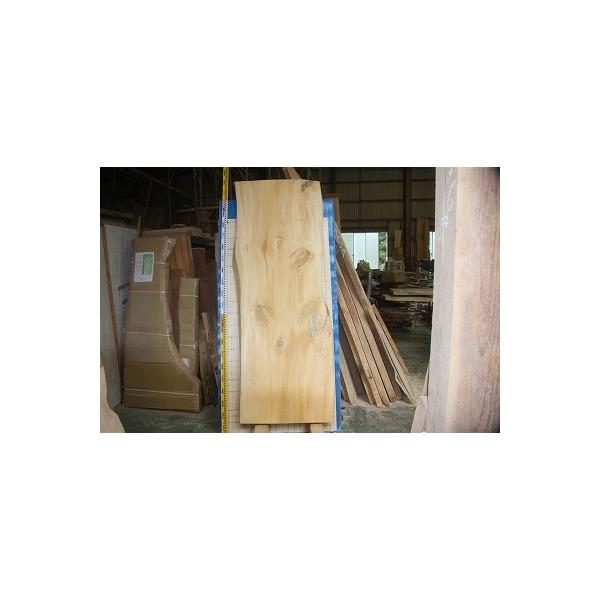 イチョウ（銀杏）、2060（長さ）、　670〜750（幅、木表、表面の平らな部分の寸法）50（厚み）単位ミリ、       写真の縦横のマス目は5cmです、写真1〜4枚目木表、5〜8枚目木裏を表示しています、工場内で5年以上寝かせた自然乾燥...