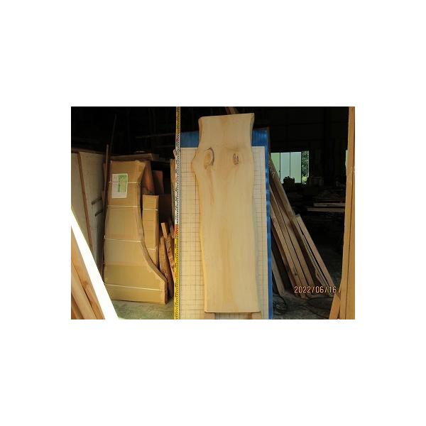 イチョウ（銀杏）、2070（長さ）、　520〜650（幅、木表、表面の平らな部分の寸法）50（厚み）単位ミリ、       写真の縦横のマス目は5cmです、写真1〜5枚目木表、6〜10枚目木裏を表示しています、工場内で5年以上寝かせた自然乾...