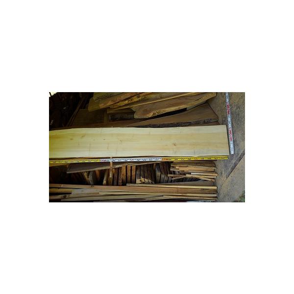 イチョウ（銀杏）2920（長さ）、　450〜480〜470（幅、木表、表面の平らな部分の寸法）50（厚み）単位ミリ、       写真の縦横のマス目は5cmです、写真1〜10枚目木表、11〜15枚目木裏を表示しています、自然乾燥材です、  ...