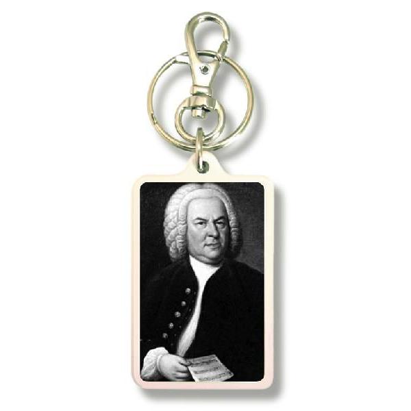 SIZE:W3.3cm H5cm屋外使用ＯＫ！耐水性のあるステッカーがキーホルダーの両面に張られています。便利な2WAYなので鍵と一緒はモチロン、カバンや携帯など色々なところでお楽しみ下さい。