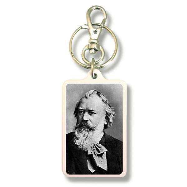 SIZE:W3.3cm H5cm屋外使用ＯＫ！耐水性のあるステッカーがキーホルダーの両面に張られています。便利な2WAYなので鍵と一緒はモチロン、カバンや携帯など色々なところでお楽しみ下さい。