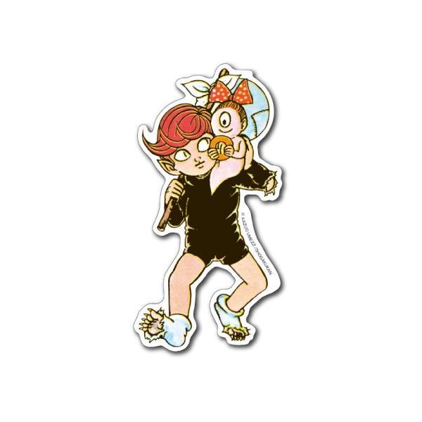 SIZE:W47×H96mm楳図かずお先生のダイカットビニールステッカーです。あの人気作のキャラクター達が集結！更に、同シリーズの缶バッジやポスター、キーホルダーなど、ラインナップも拡大！屋外も対応！バイクやメットはもちろん、ビニール傘、車...