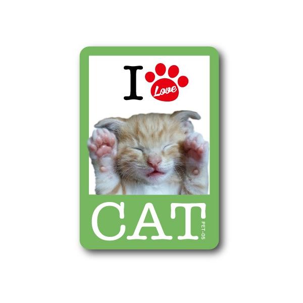 SIZE:W45 H66mm猫好きの方必見！プレゼントにもオススメです。スマホにピッタリの小さめサイズなので、様々なところで使いやすい！屋外使用ＯＫ！耐水性のあるステッカーです。白色のビニール素材に印刷されています。バイクやメットはもちろん...