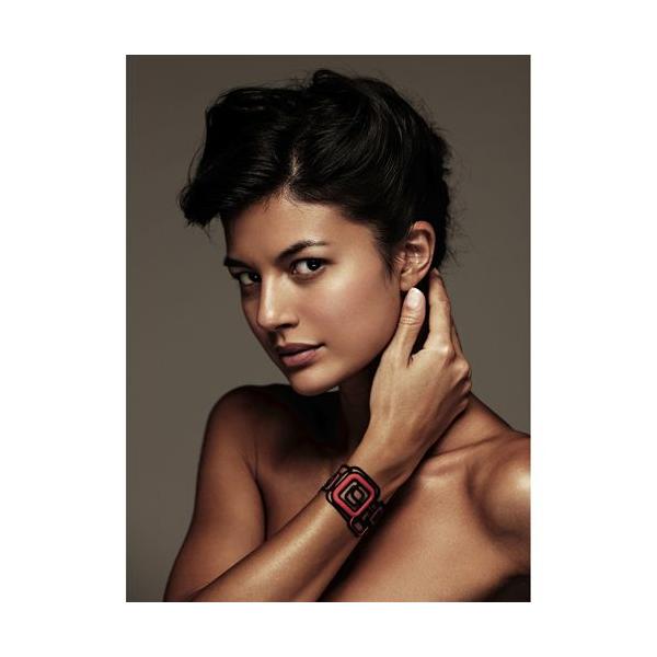 ・環境にやさしい素材使用。・おしゃれで肌にやさしくフィット。・プールや海で、つけたまま遊べます。・ビーチ、ヨガ、ジム、ランニング等、　汗をかくスポーツでもおしゃれに。・軽く、やわらかいので、着け心地快適。・カジュアル、エレガント、ドレスアッ...