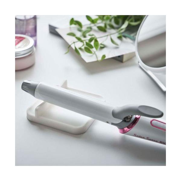 ヘアーアイロンを一時置き置き場に困る熱くなったヘアーアイロンの先を浮かせて収納。熱に強く、柔らかいシリコーン製。ヘアーアイロンを置かない時は入浴・手洗い時のアクセサリーの一時置きトレーとしても使えて便利です。■ 商品サイズ約9.5×9.5×...