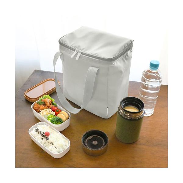 ●拭くだけでお手入れ簡単●保冷・保温機能付き●開口部が大きく出し入れしやすい■素材表生地/PVCターポリン、中材/発泡ポリエチレン、中生地/PEVAおかとー / OKATO
