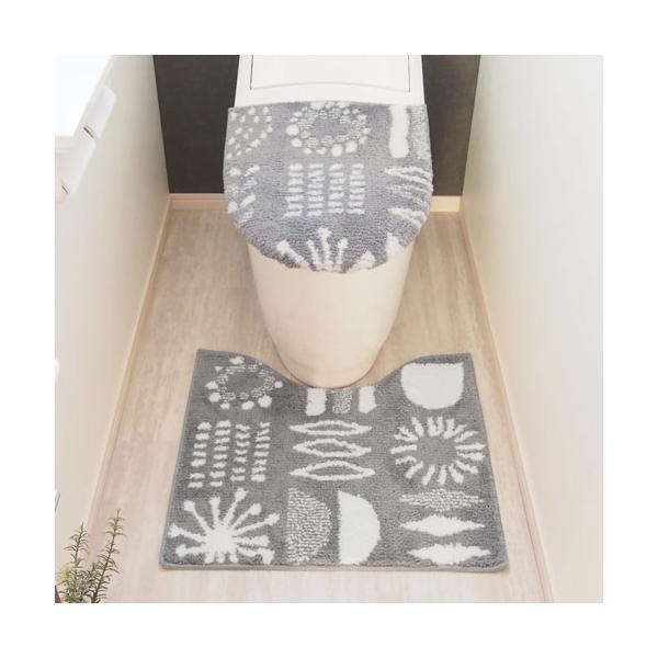 ●やさしい色合いの北欧風デザインであたたかなトイレ空間を演出。●フタカバーは粘着シート仕様で、U・O型/洗浄・暖房型どの型にも対応可能な兼用フタカバーです。●フタカバーとトイレマットのパイル部分には、ふんわりと柔らかい糸を使用しているため、...