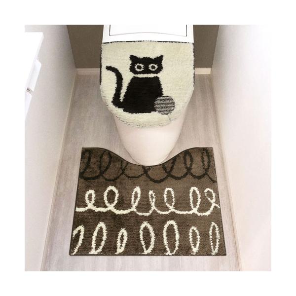 ●やさしい色合いの北欧風デザインであたたかなトイレ空間を演出。●フタカバーは粘着シート仕様で、U・O型/洗浄・暖房型どの型にも対応可能な兼用フタカバーです。●フタカバーとトイレマットのパイル部分には、ふんわりと柔らかい糸を使用しているため、...