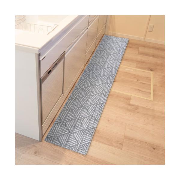 ●パイル部がフラットで掃除機がかけやすく、引き出しに引っかかりにくい●へたりにくく弾力のあるポリプロピレン繊維を使用しています。●マットの裏面には滑り止め加工を施しました。■素材ポリプロピレン100％■サイズ45X252cmおかとー / O...